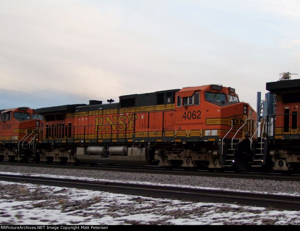 BNSF 4062